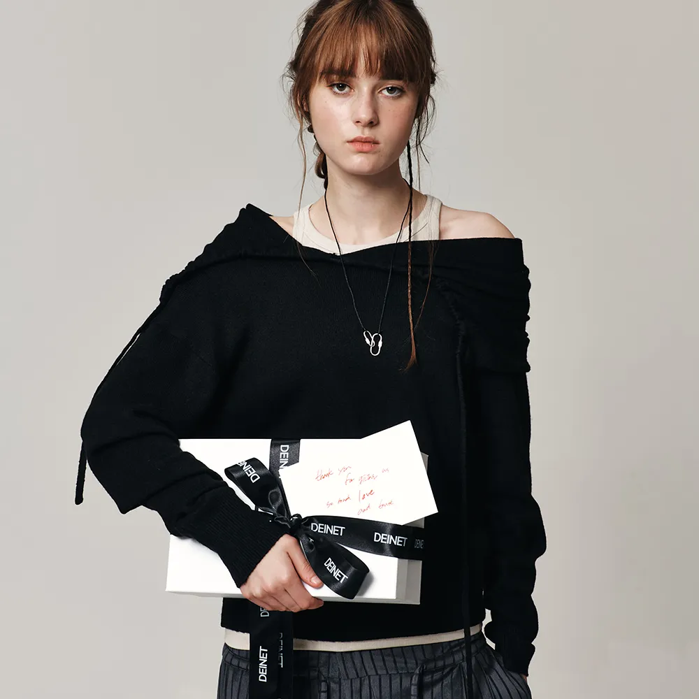 HUG ME STRING OFF SHOULDER KNIT IN BLACK - 감도 깊은 취향 셀렉트샵 29CM