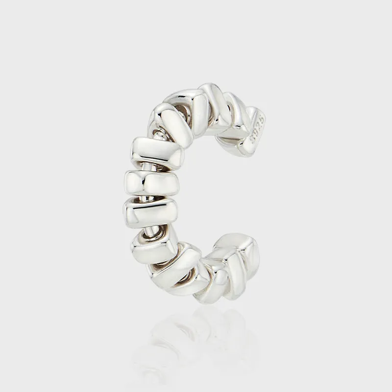 [Silver 925] Glitter Pebble Ear Cuff - 감도 깊은 취향 셀렉트샵 29CM