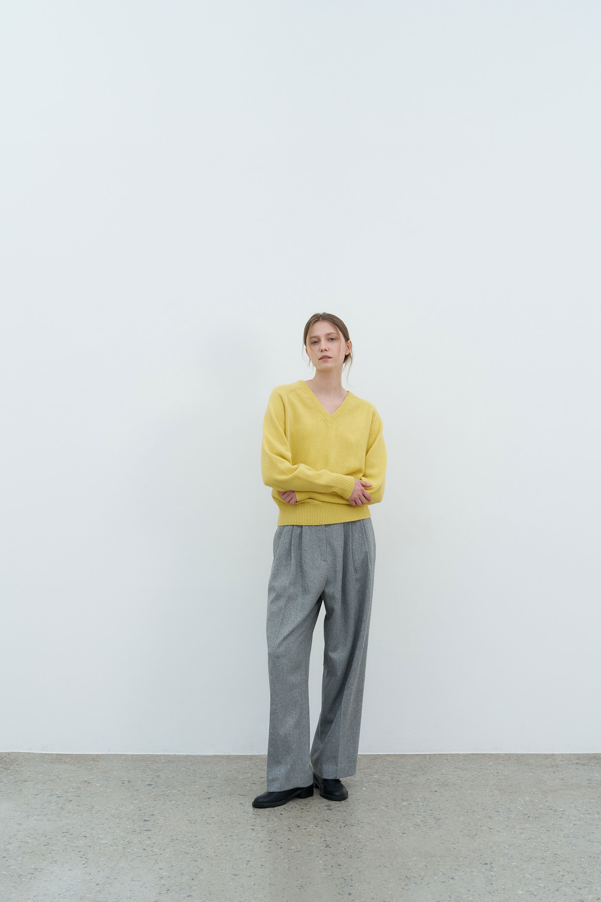 Cashmere V-Neck Knit (Lemon) - 감도 깊은 취향 셀렉트샵 29CM