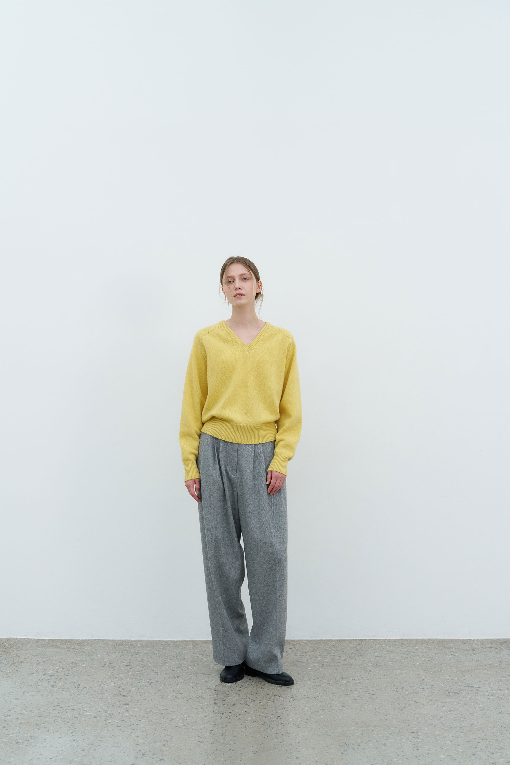 Cashmere V-Neck Knit (Lemon) - 감도 깊은 취향 셀렉트샵 29CM