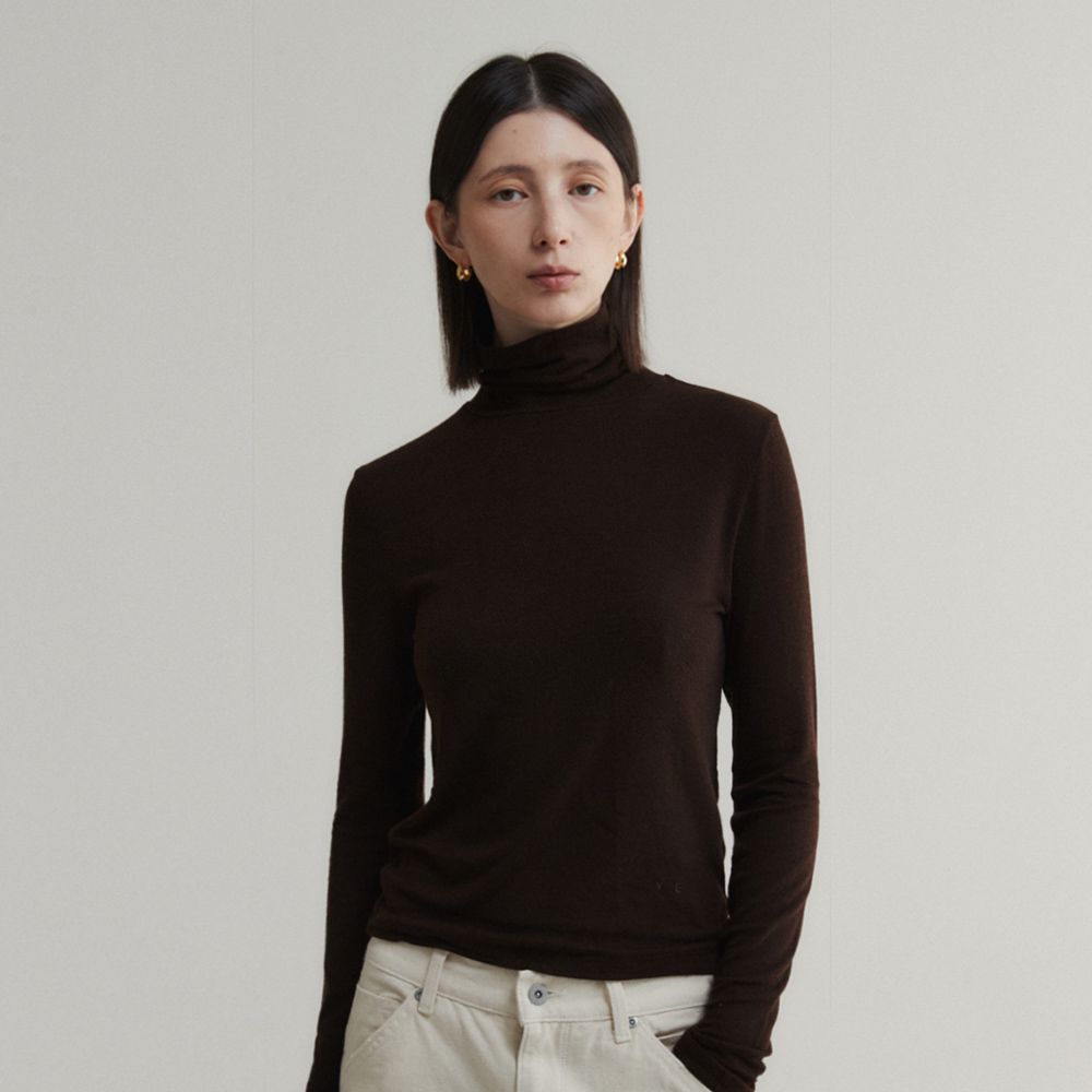 Tencel Span Turtle Neck Top - Brown - 감도 깊은 취향 셀렉트샵 29CM