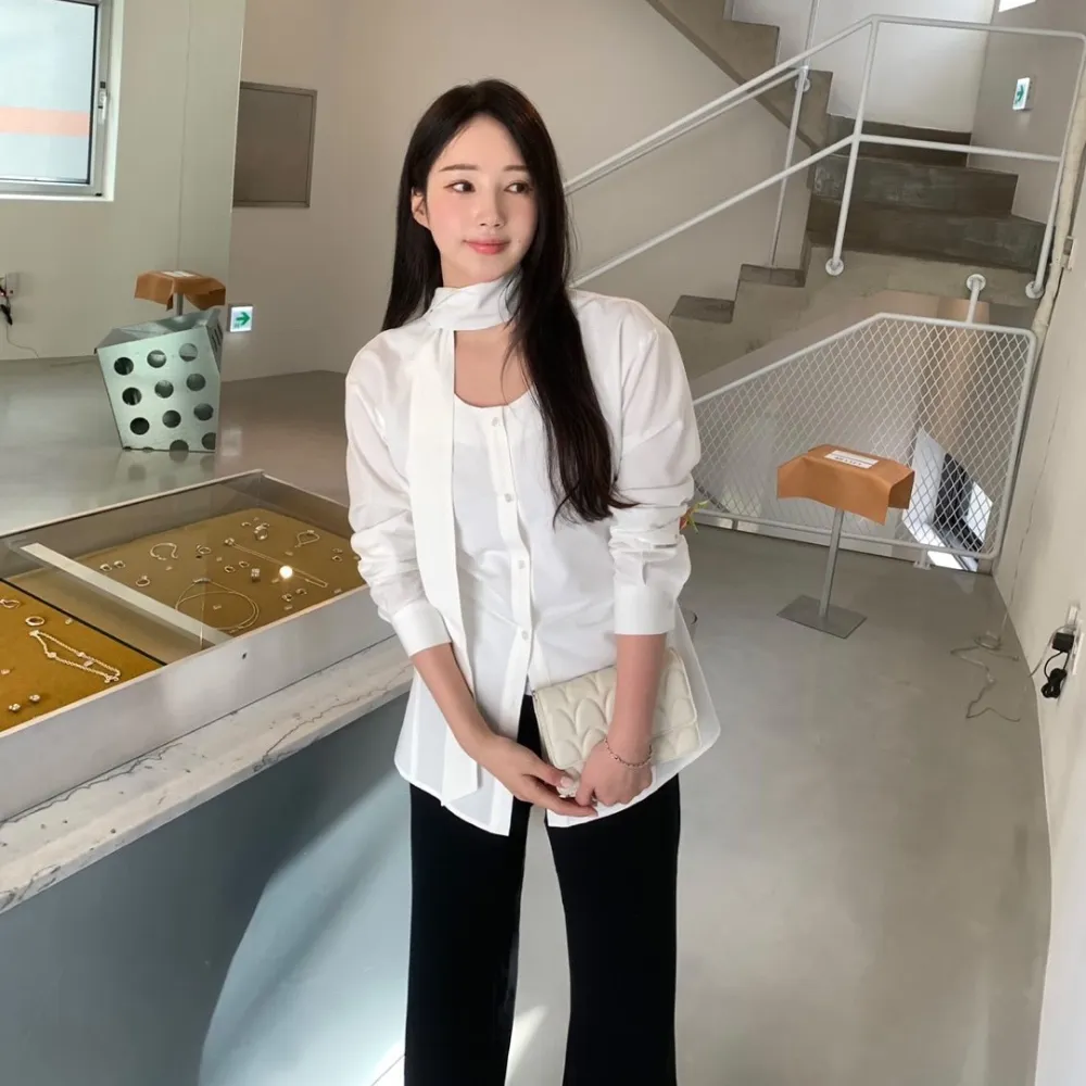 (2차 리오더) scoop-neck tie blouse_wh - 감도 깊은 취향 셀렉트샵 29CM