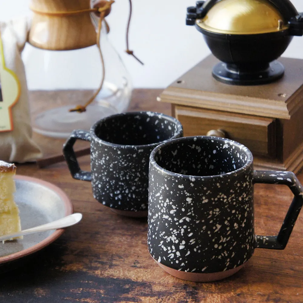 칩스 머그 380ml 스플래쉬 블랙-화이트 - 감도 깊은 취향 셀렉트샵 29CM