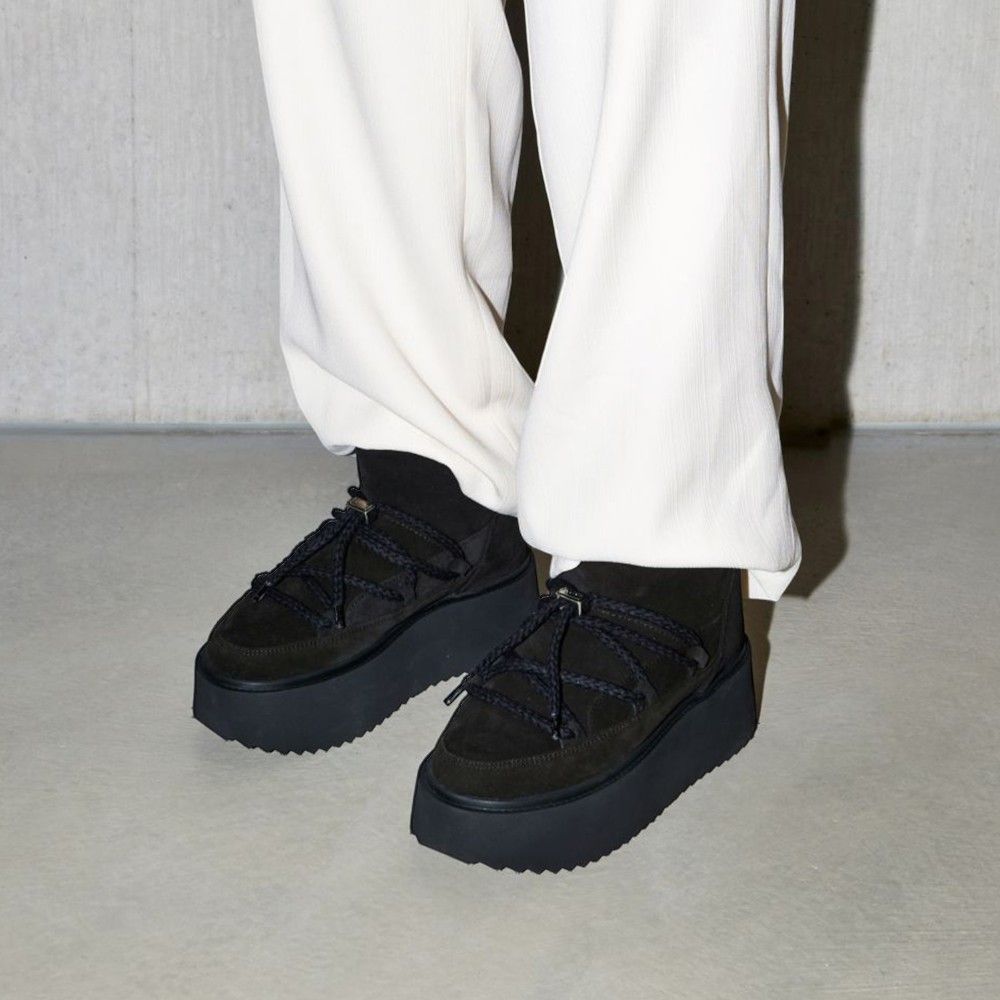 [24FW] 여성 블랙 클래식 방한 부츠(4.5cm) - 감도 깊은 취향 셀렉트샵 29CM