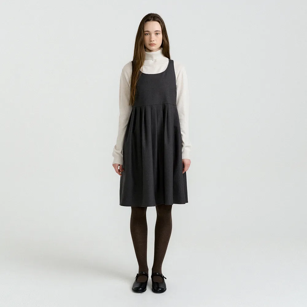 U-Neck Pleats Ops (Charcoal) - 감도 깊은 취향 셀렉트샵 29CM