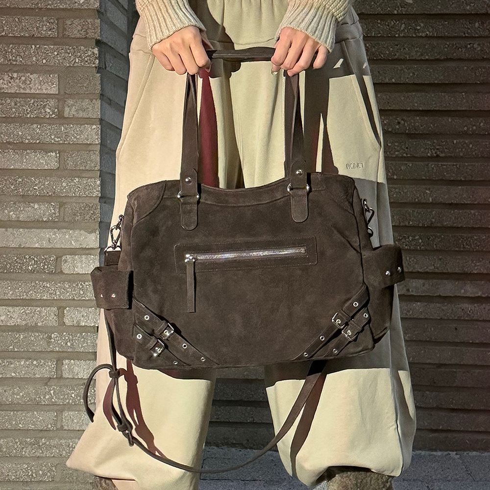 STUD POCKET BIG BAG IN SUEDE BROWN - 감도 깊은 취향 셀렉트샵 29CM