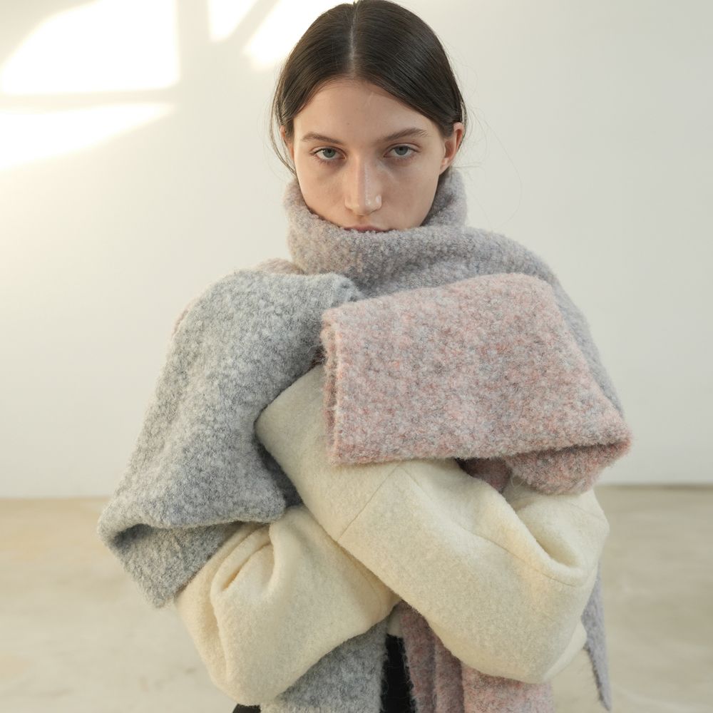 BOUCLE WOOL MUFFLER / 3COLOR - 감도 깊은 취향 셀렉트샵 29CM