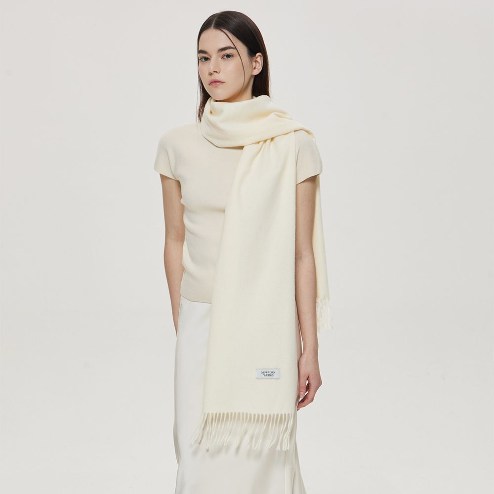 SOFT TOUCH WARM MUFFLER_IVORY - 감도 깊은 취향 셀렉트샵 29CM