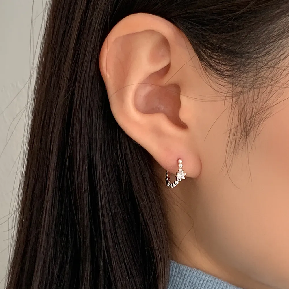 [29CM 단독] [925 Silver] Single Cubic Ball Earrings_VH2511EA005M - 감도 깊은 취향 셀렉트샵 29CM