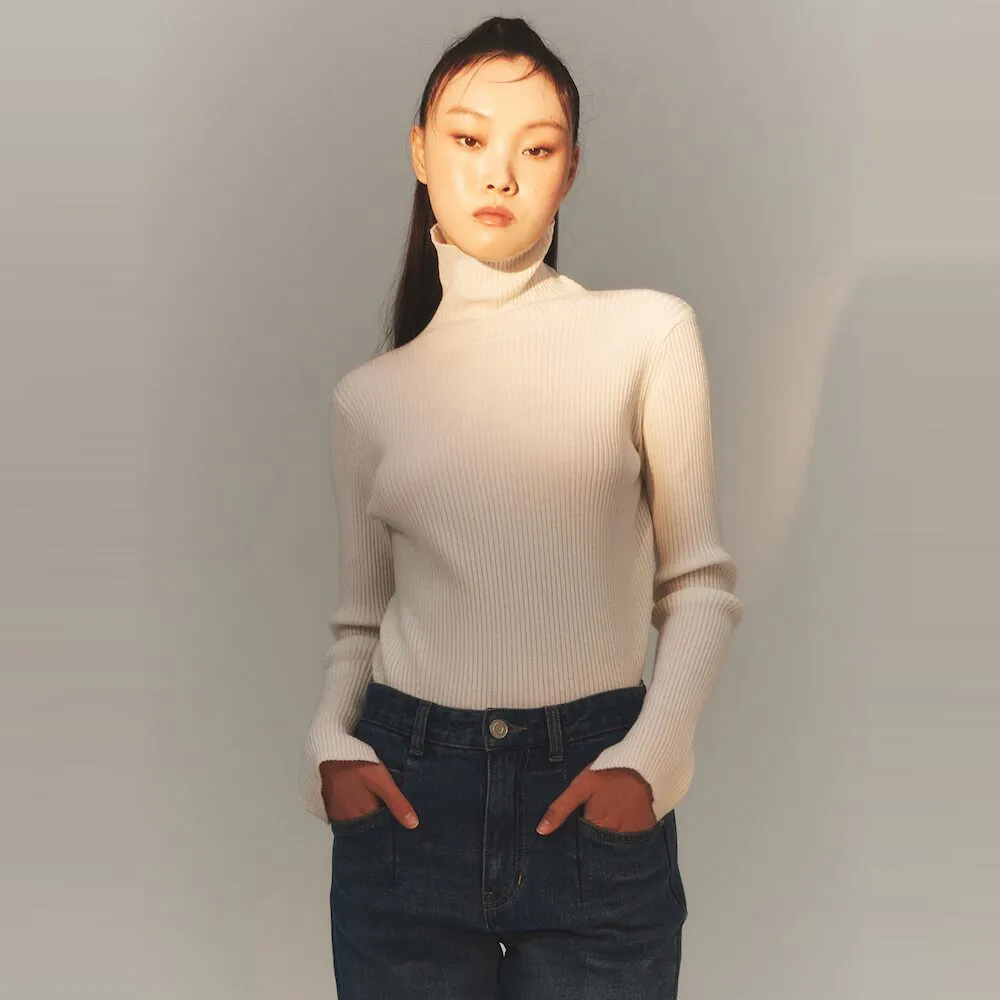 Essential Turtleneck Pullover Ivory (KE3X51M010) - 감도 깊은 취향 셀렉트샵 29CM