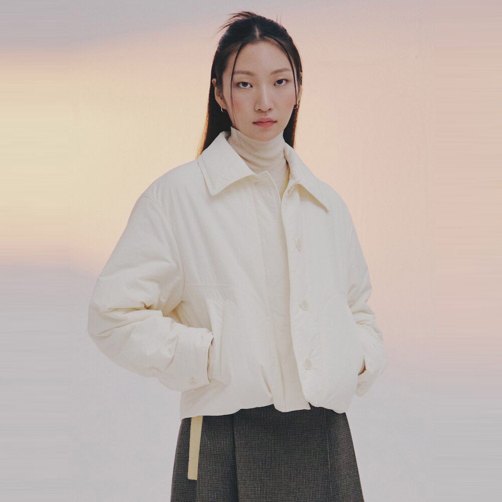 Volume Sleeve Short Padding Jacket Ivory (KE3938M010) - 감도 깊은 취향 셀렉트샵 29CM
