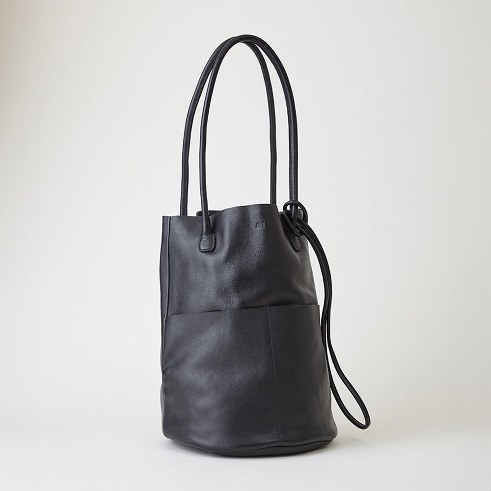 알스튜디오 Barrel BLACK 숄더백 - 감도 깊은 취향 셀렉트샵 29CM