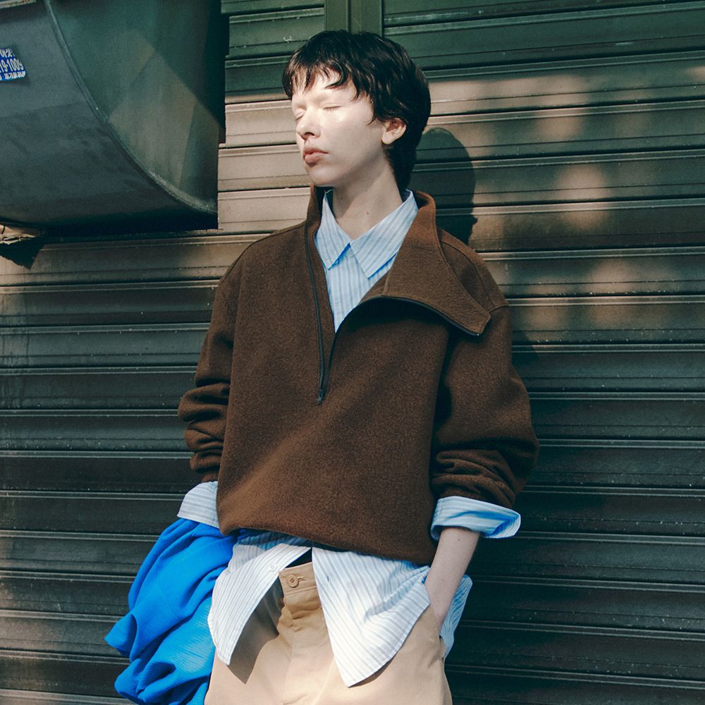 CURVED HALF WOOL ZIP - UP BROWN - 감도 깊은 취향 셀렉트샵 29CM