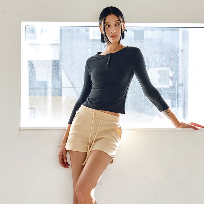 여성 요가복 DEVI-B0044-버터 필라테스 스트랩 돌핀 숏팬츠 - 감도 깊은 취향 셀렉트샵 29CM