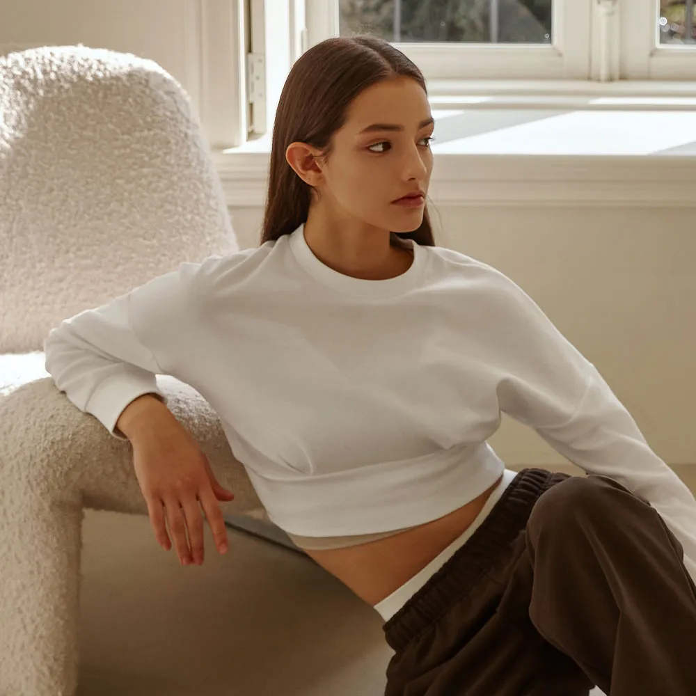 핀턱 크롭 맨투맨 DEVI-T0120-화이트 - 감도 깊은 취향 셀렉트샵 29CM