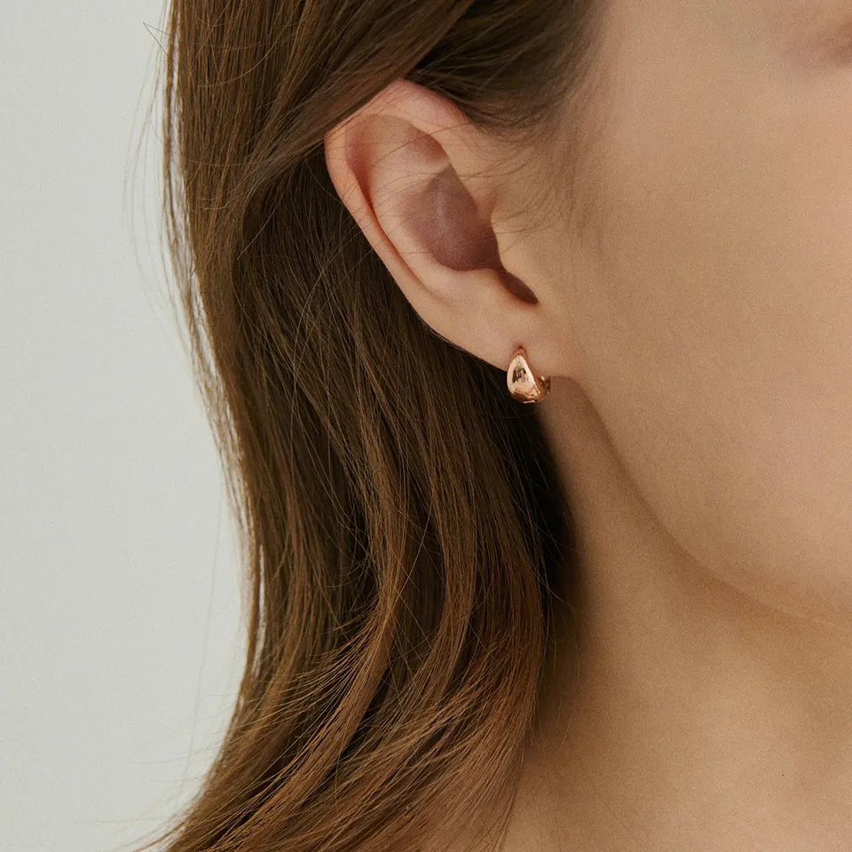 14k 18k 볼륨 통통 링 원터치 귀걸이 (3size) - 감도 깊은 취향 셀렉트샵 29CM