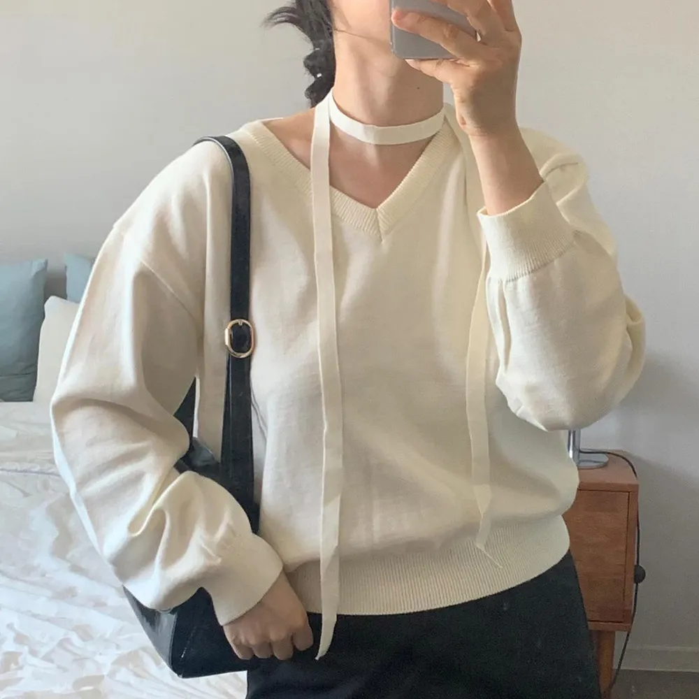 Pale v neck ribbon choker knit - cream - 감도 깊은 취향 셀렉트샵 29CM