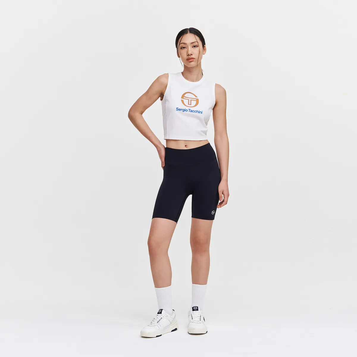 W 에센셜 바이커 쇼츠(BLACK) - 감도 깊은 취향 셀렉트샵 29CM