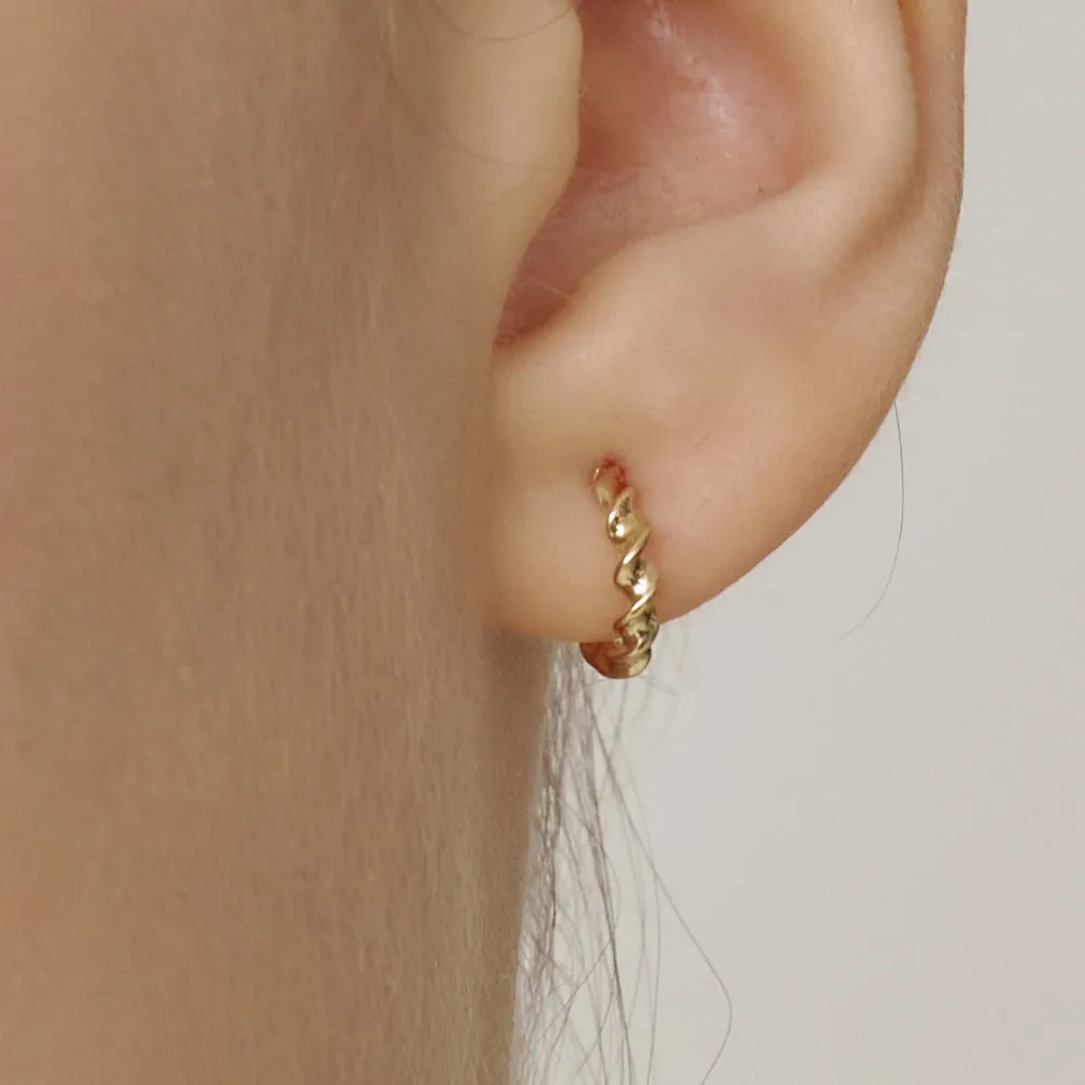 14k Twisted stud hoop earrings - 감도 깊은 취향 셀렉트샵 29CM