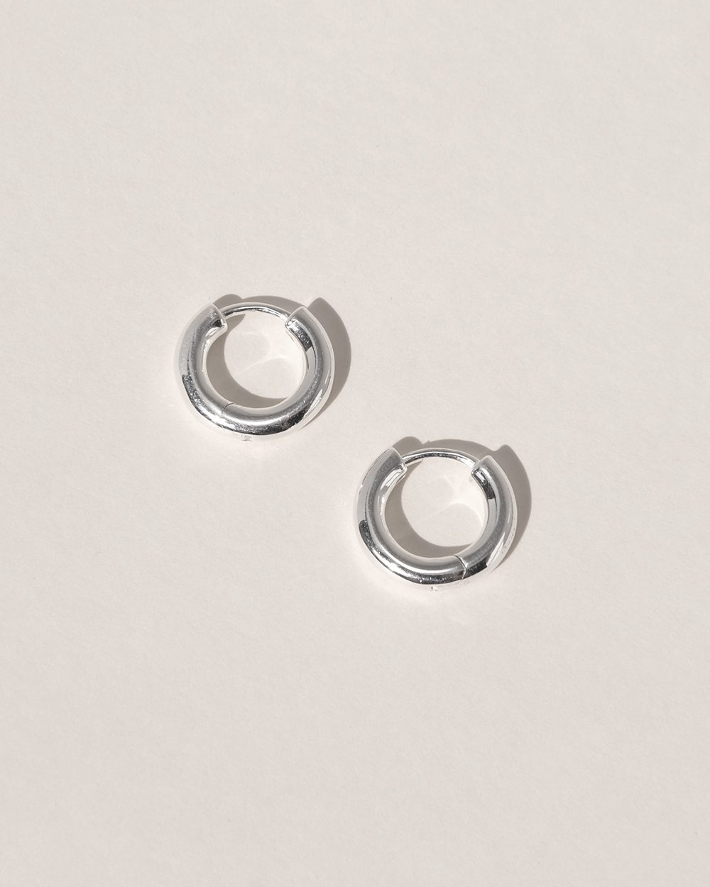 Easy Earring (silver925) - 감도 깊은 취향 셀렉트샵 29CM