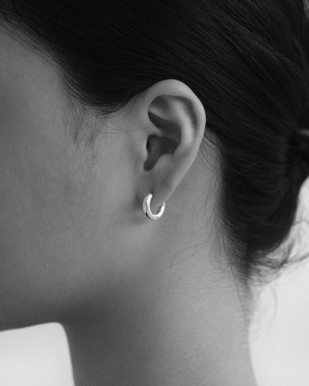 Easy Earring (silver925) - 감도 깊은 취향 셀렉트샵 29CM