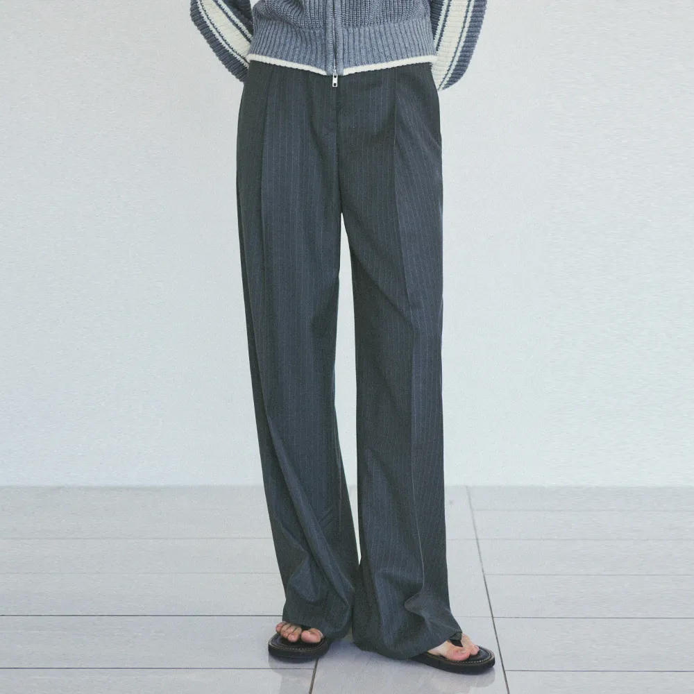 90s Retro Pin Stripe One-tuck Slacks_CTB519(Grey) - 감도 깊은 취향 셀렉트샵 29CM
