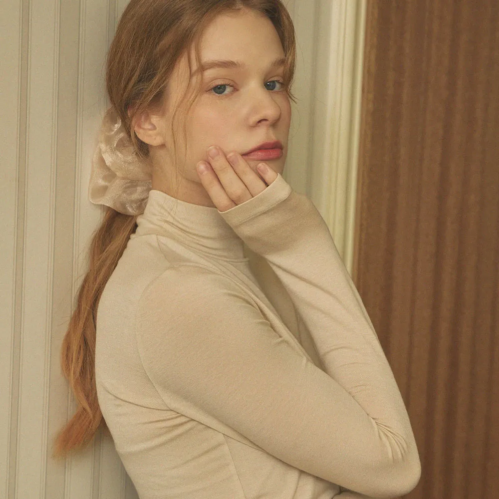 Breeze Tencel Turtleneck T-shirts - Cream - 감도 깊은 취향 셀렉트샵 29CM