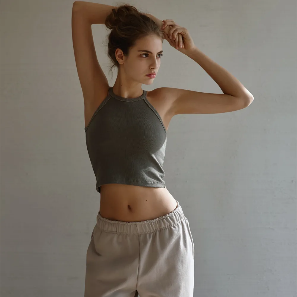 피그먼트 홀터 슬리브리스 DEVI-TS0049-브라운 - 감도 깊은 취향 셀렉트샵 29CM