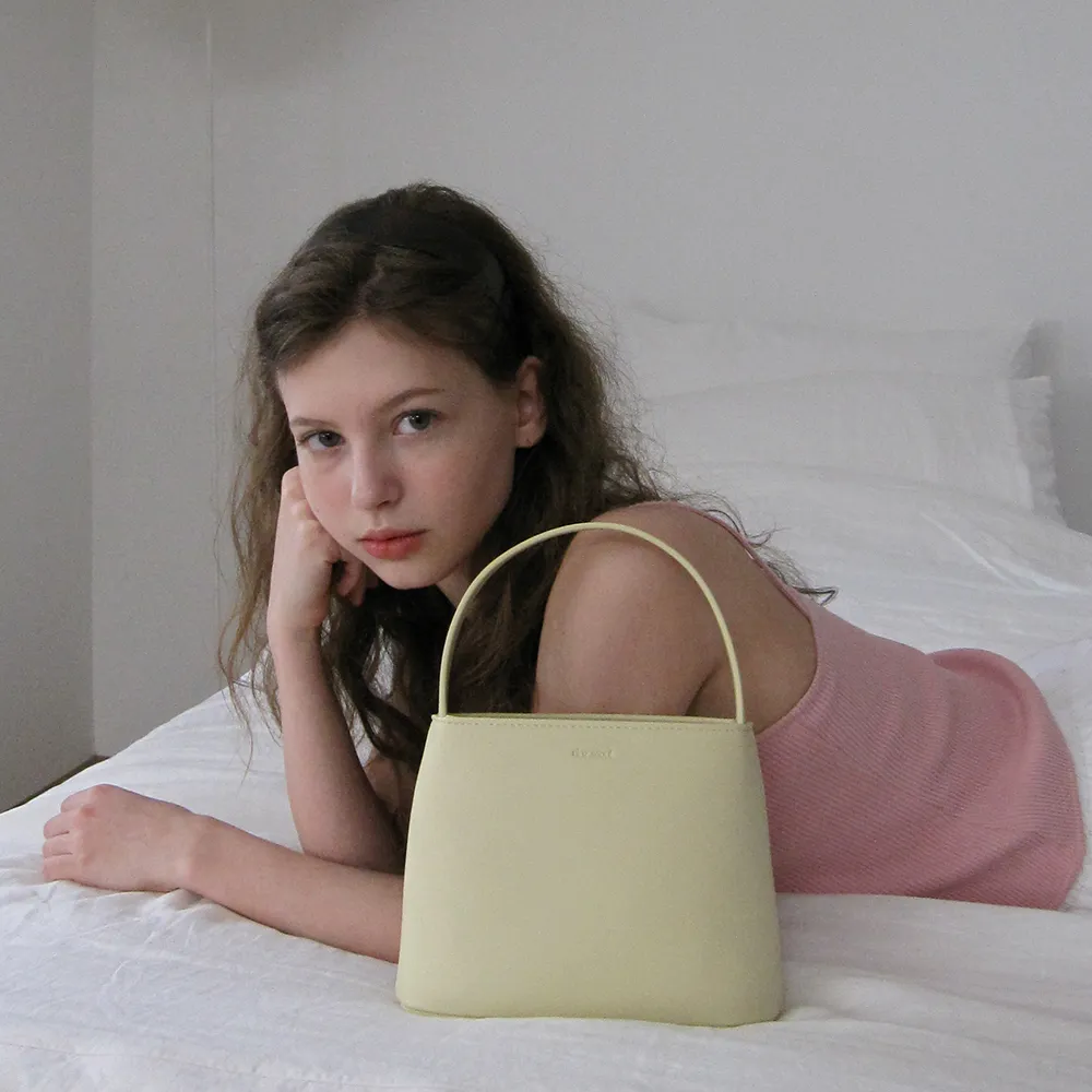 berry bag (butter) - 감도 깊은 취향 셀렉트샵 29CM