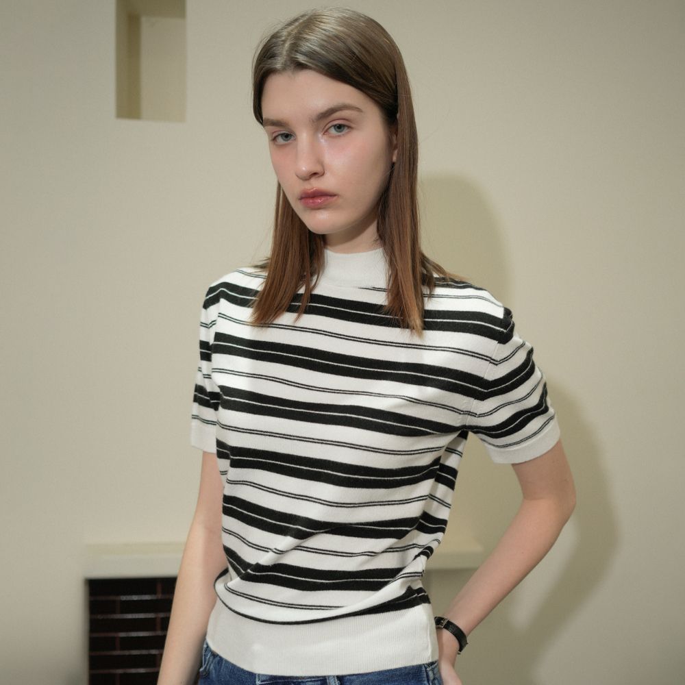 Striped High Neck Half Knit (cream) - 감도 깊은 취향 셀렉트샵 29CM