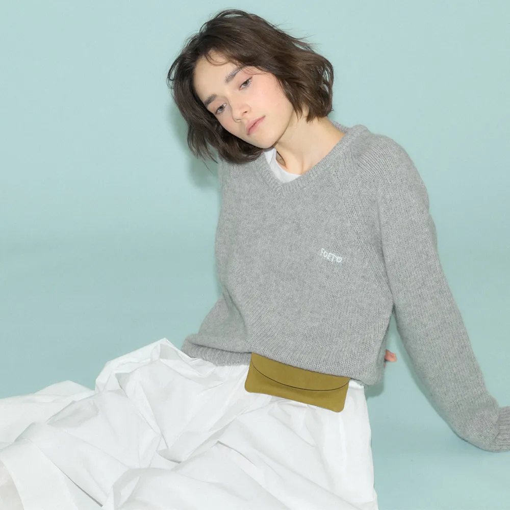 Classic v neck knit (grey) - 감도 깊은 취향 셀렉트샵 29CM