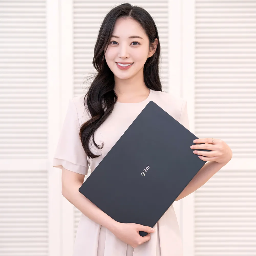 LG 그램 2025 프로 17 17ZD90TR-SX7BK 노트북 Ultra7 32GB 512GB RTX4050 - 감도 깊은 취향 셀렉트샵 29CM
