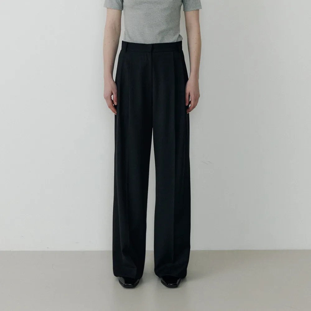 Essential tuck slacks (black) - 감도 깊은 취향 셀렉트샵 29CM