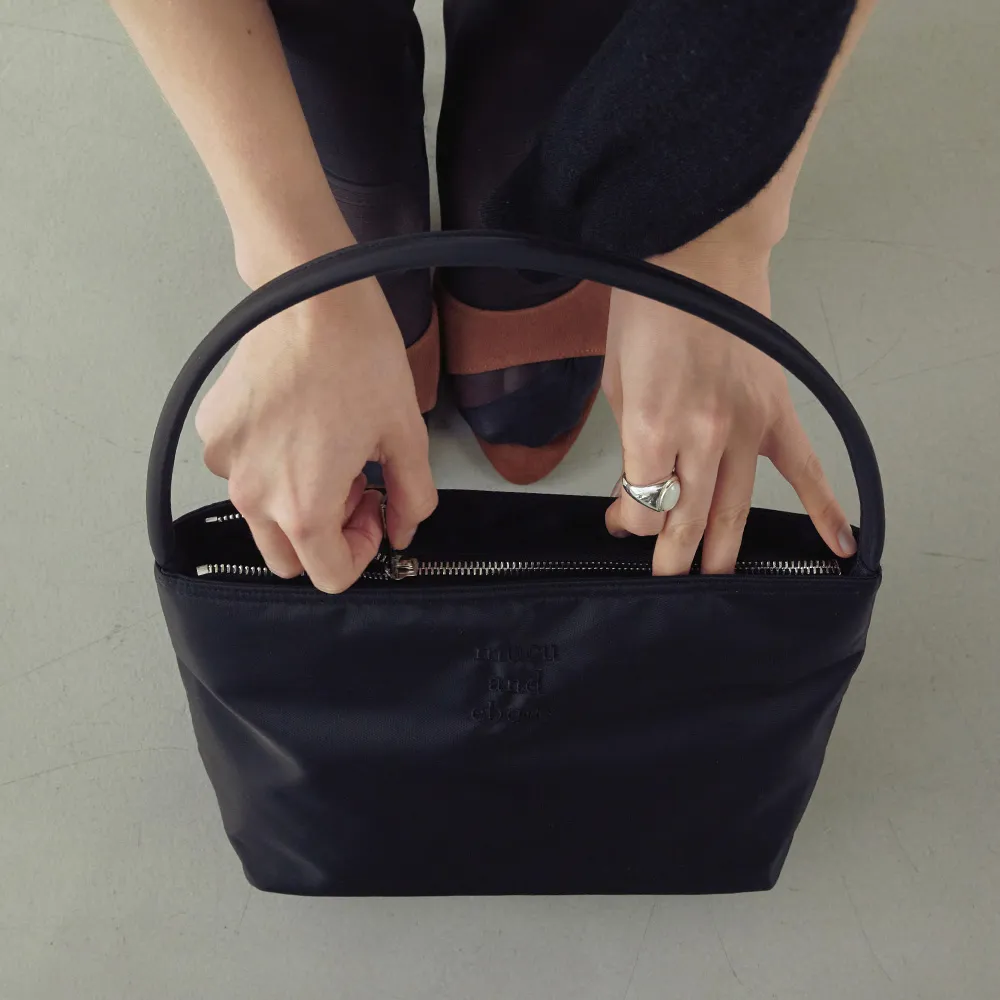 브리짓 토트 OCSBTT18_BEIGE - 감도 깊은 취향 셀렉트샵 29CM