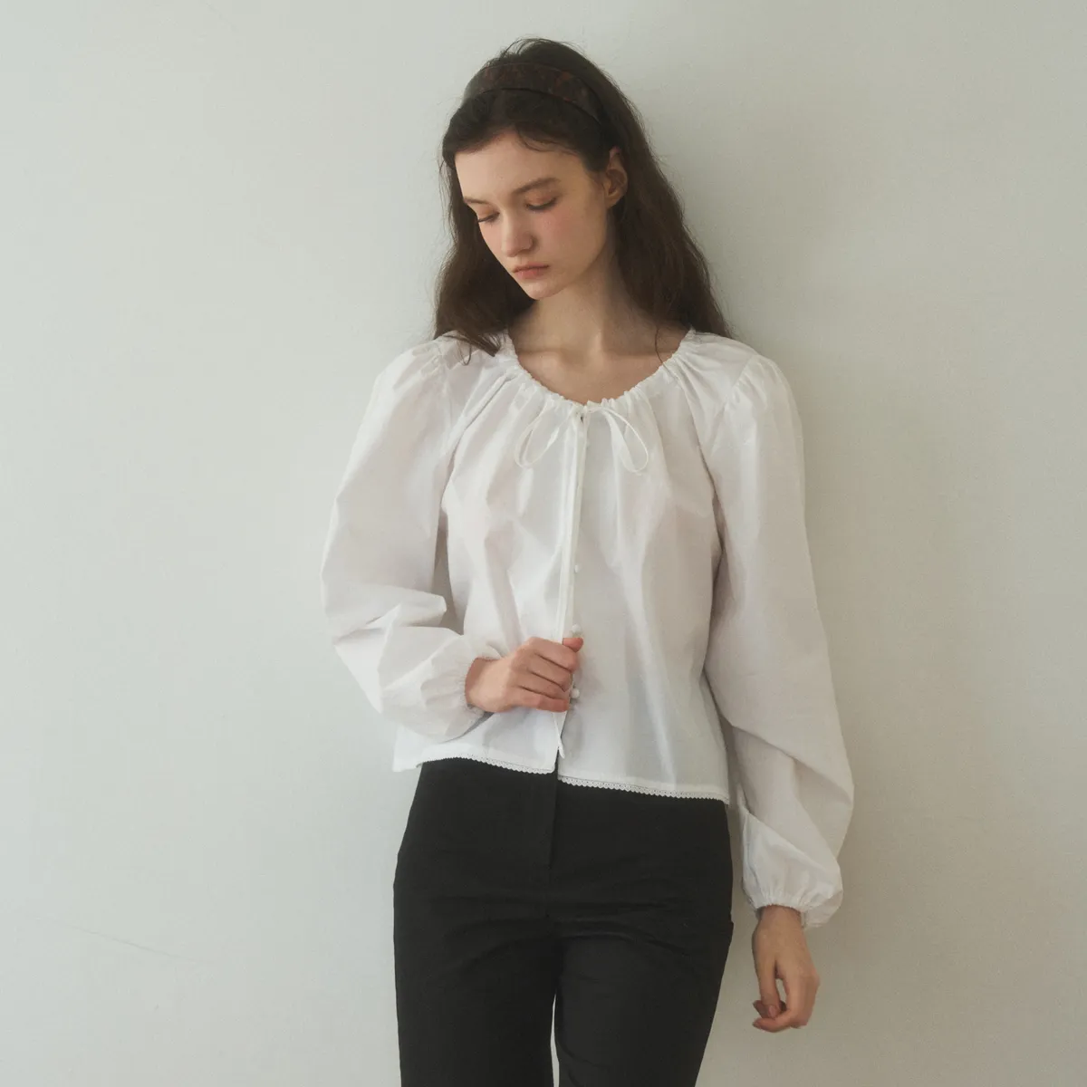 [5th reorder] mimi blouse_ivory - 감도 깊은 취향 셀렉트샵 29CM