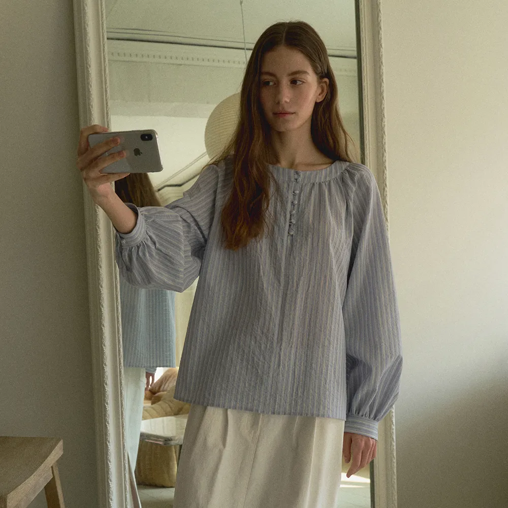 HENLY NECK BUTTON BLOUSE_2COLOR - 감도 깊은 취향 셀렉트샵 29CM