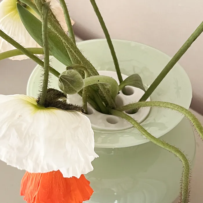 [EPOK 에포크] 올리브 미스트 글라스 화병 유리 꽃병 - 감도 깊은 취향 셀렉트샵 29CM