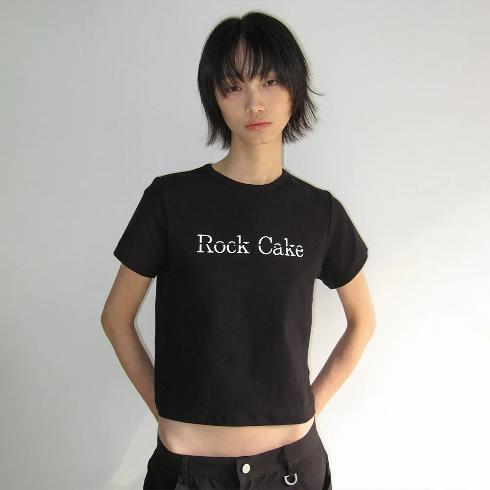 Basic Slit Logo Crop Top - Black - 감도 깊은 취향 셀렉트샵 29CM