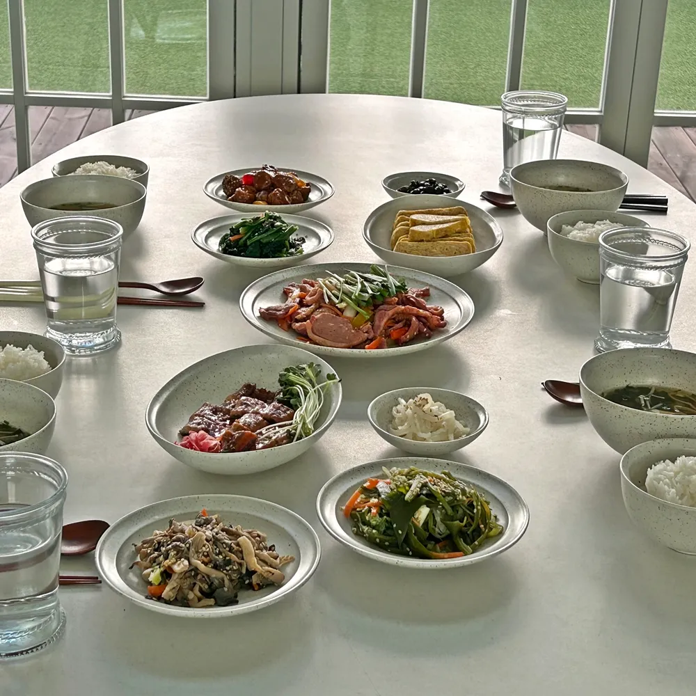 청휴 한식 4인식기 홈세트 + 소주잔2p 19p 모던 신혼 그릇 디너 - 감도 깊은 취향 셀렉트샵 29CM