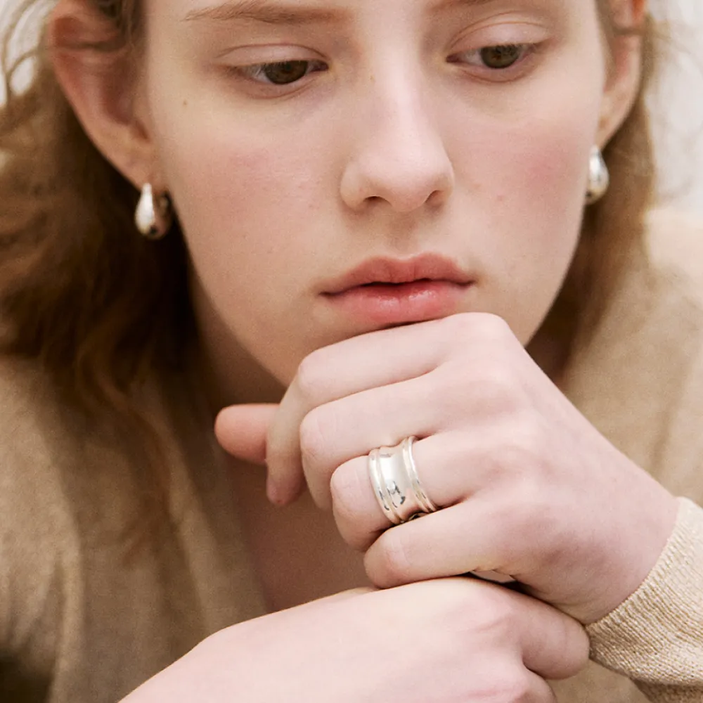 Nora Ring - 감도 깊은 취향 셀렉트샵 29CM