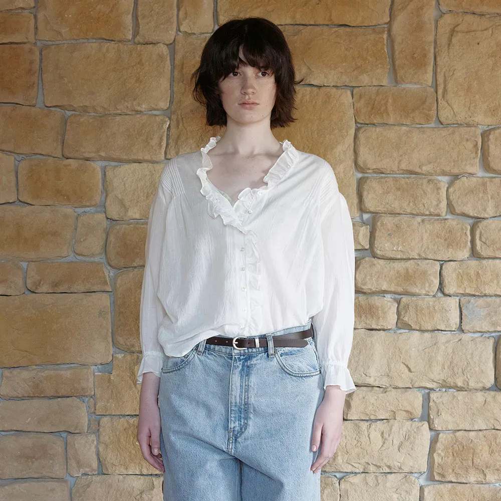 Via Victoria frill blouse (White) - 감도 깊은 취향 셀렉트샵 29CM