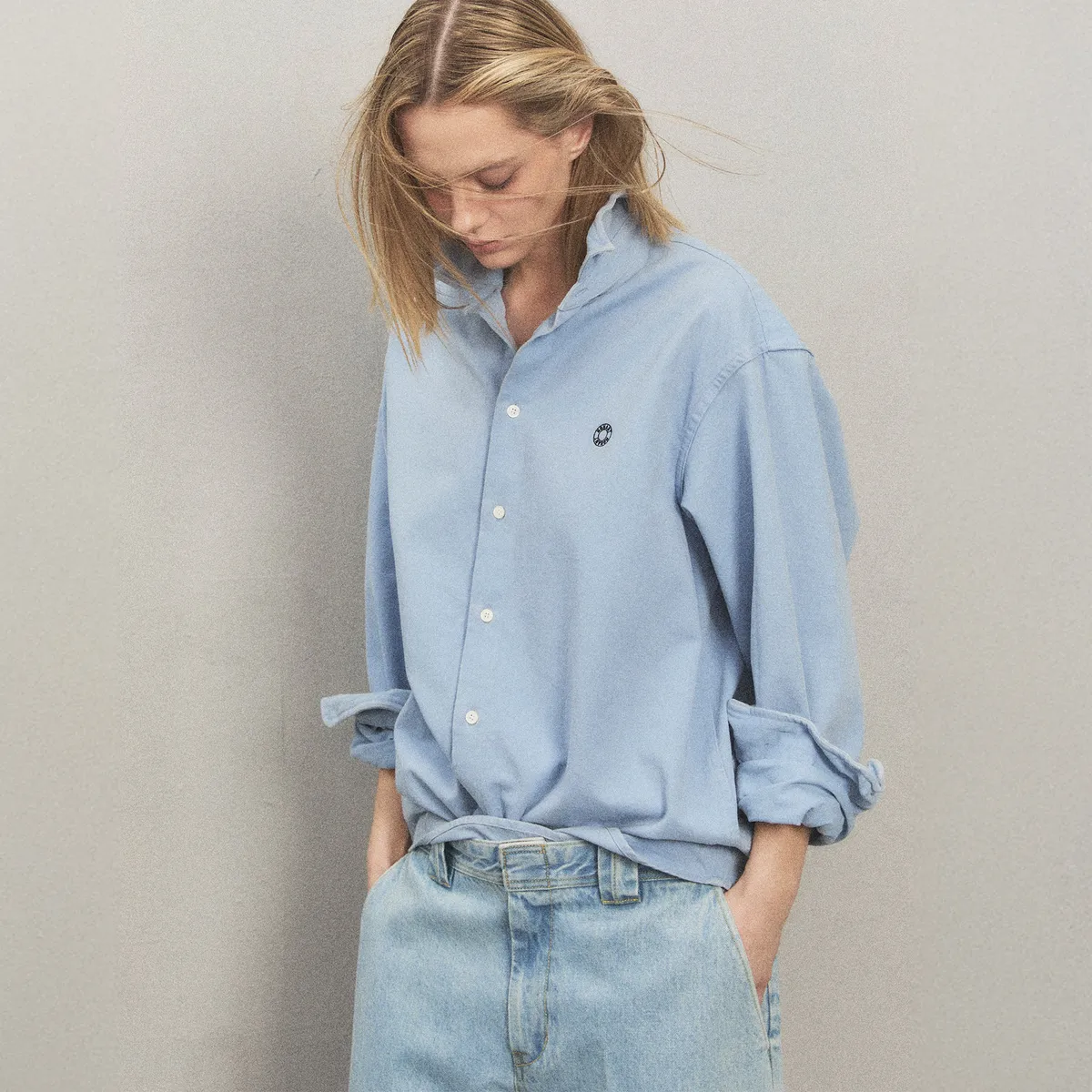 WIRE OXFORD WASHED SHIRT SKY BLUE - 감도 깊은 취향 셀렉트샵 29CM