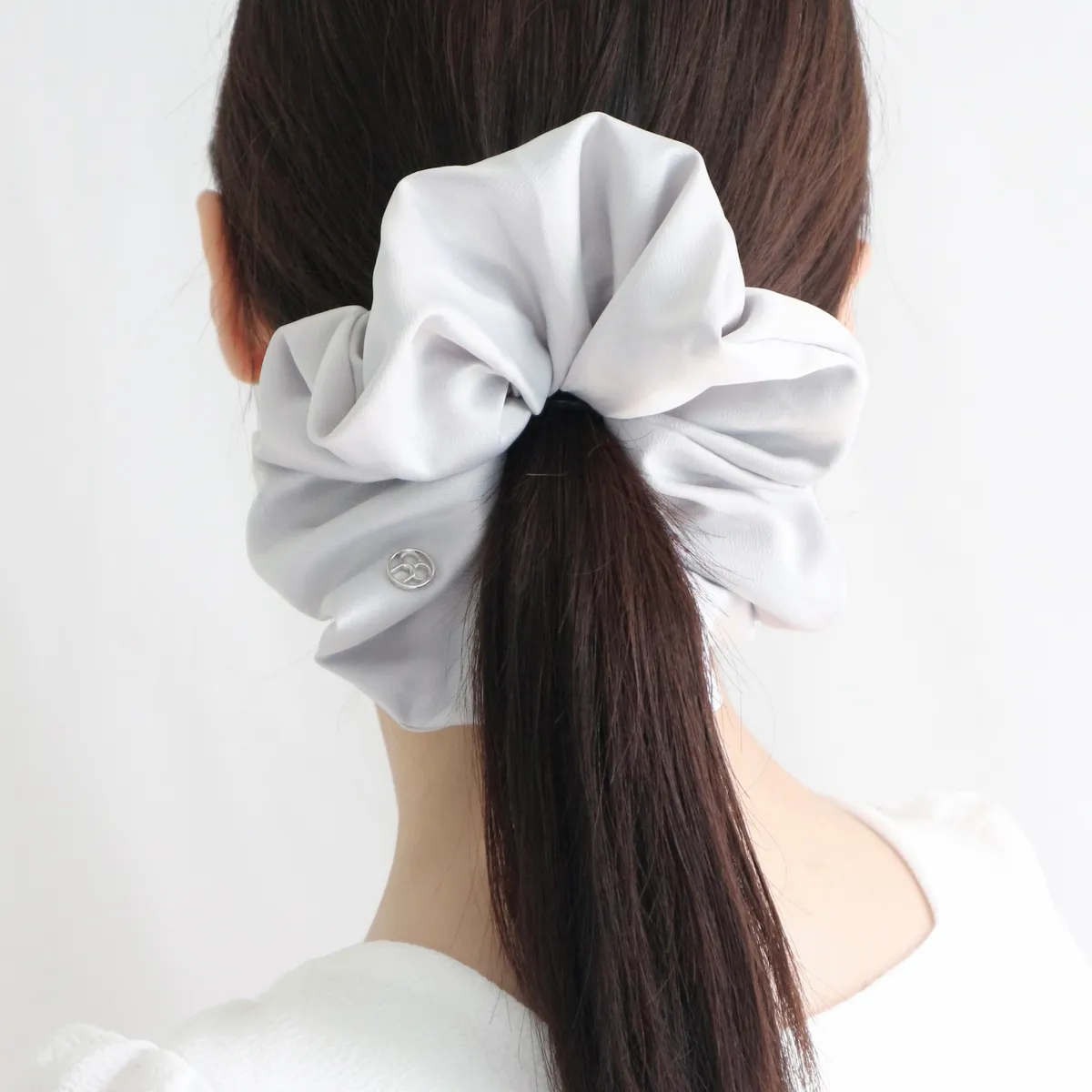 NOCTURN MODERN GLACM SCRUNCHIE (4COLOR) - 감도 깊은 취향 셀렉트샵 29CM