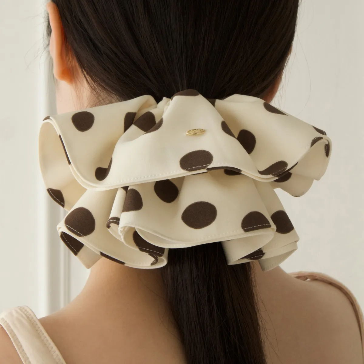 LOVELY FRILL DOT SCRUNCHIE (2COLOR) - 감도 깊은 취향 셀렉트샵 29CM