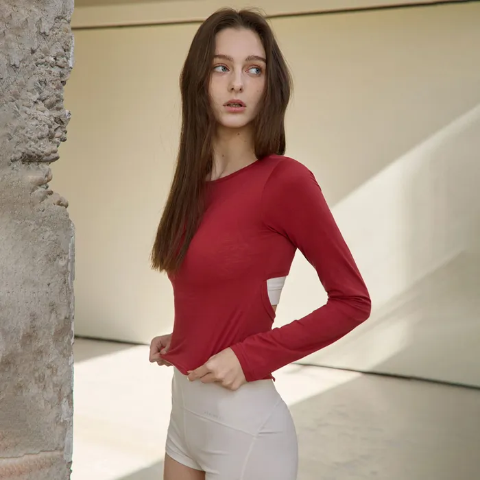 컷아웃 슬릿 티셔츠 DEVI-T0127-레드베리 - 감도 깊은 취향 셀렉트샵 29CM