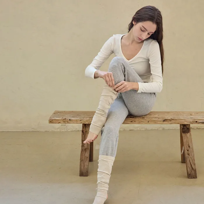 줄리 셔링 롱슬리브 DEVI-T0126-화이트 - 감도 깊은 취향 셀렉트샵 29CM