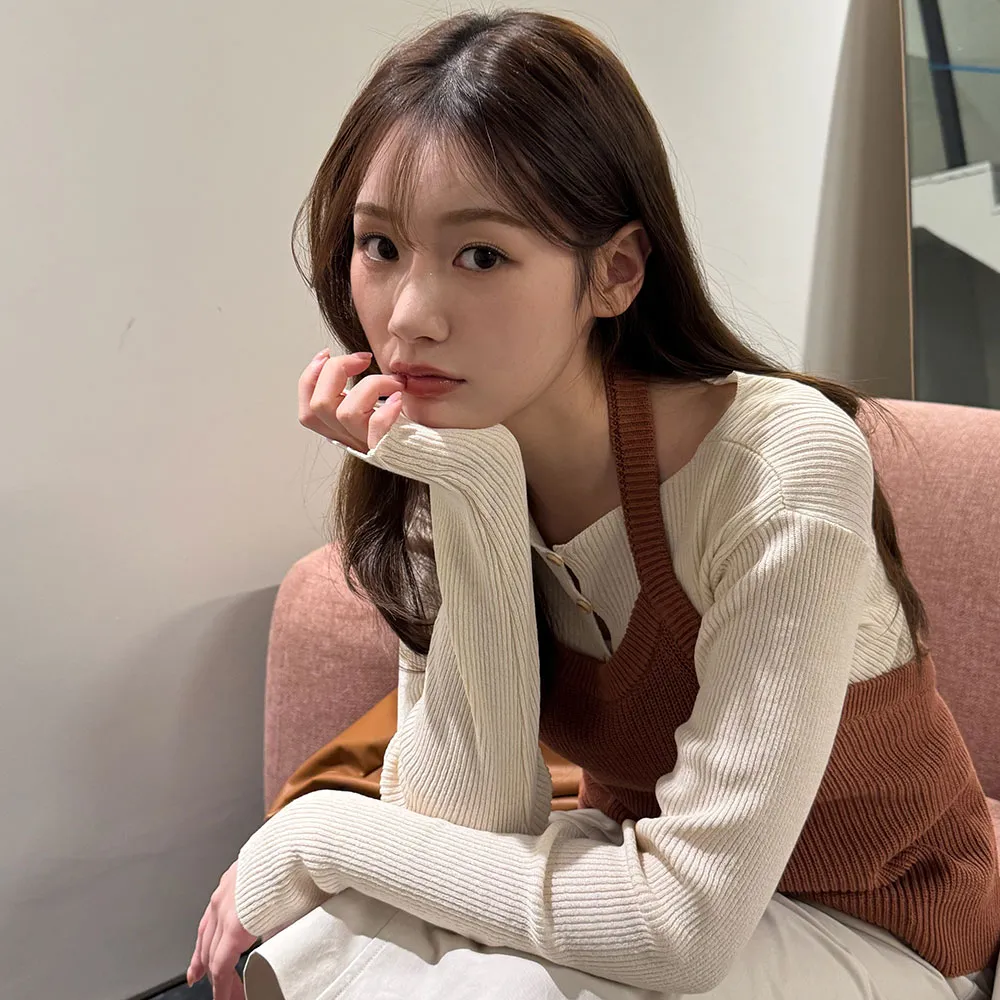 [1차] Boat-neck Button Cardigan(Cream) - 감도 깊은 취향 셀렉트샵 29CM