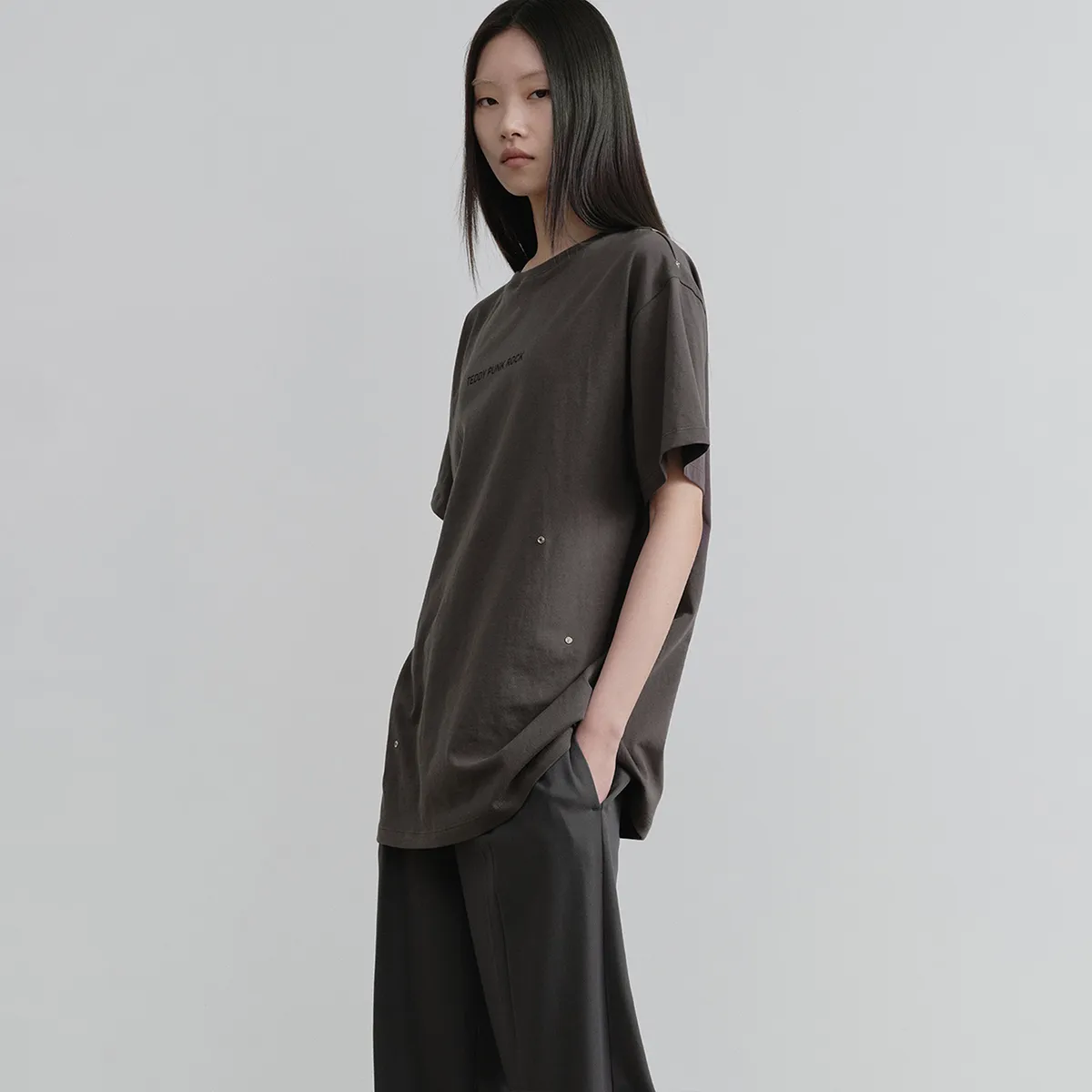 TEDDY SNAP TOP (CHARCOAL) - 감도 깊은 취향 셀렉트샵 29CM