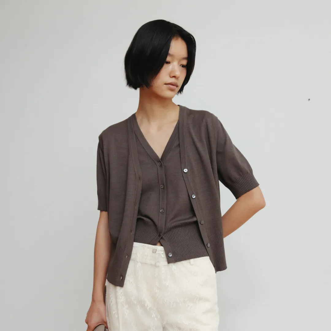 [29CM 단독] Basic short sleeve cardigan (ivory / light gray / khaki brown) - 감도 깊은 취향 셀렉트샵 29CM