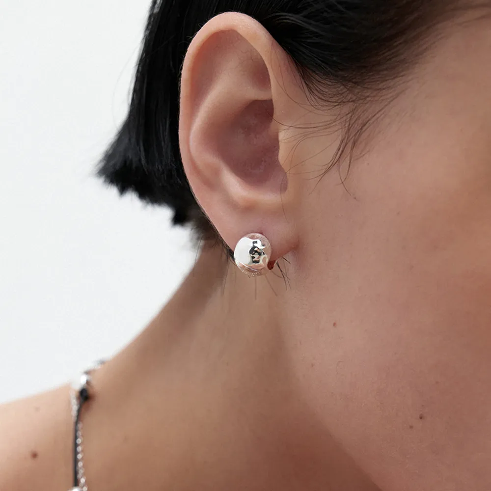 invert onetouch earring - silver - 감도 깊은 취향 셀렉트샵 29CM